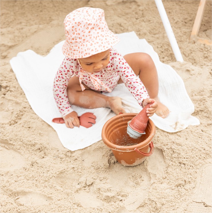 Swim Essentials: Детска слънцезащитна Bucket шапка с UPF50+ - "Old Pink ...
